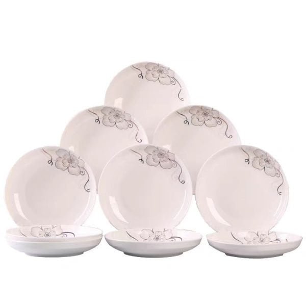 Disposable vs. Reusable Party Plates and Cups: Which is Better ...